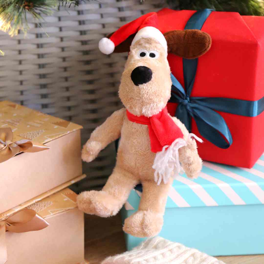 Christmas Gromit Soft Toy – Gromit Unleashed Shop