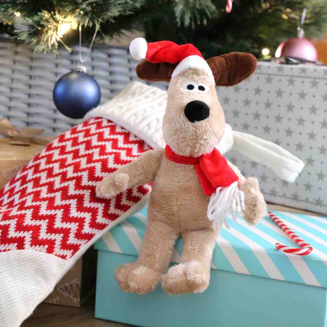 Christmas Gromit Soft Toy – Gromit Unleashed Shop